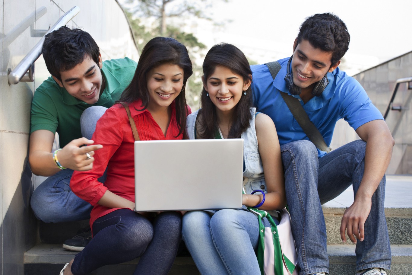 Navrachana University